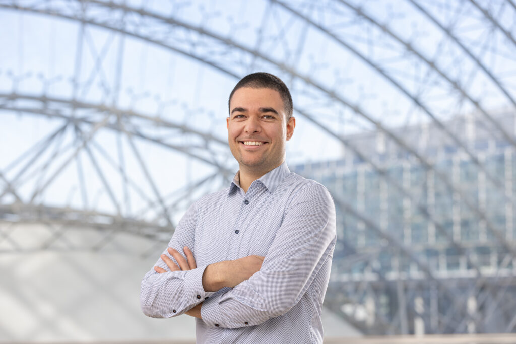 Michel Ghattas-Kämpfner: Der Nachhaltigkeitsmanager der Leipziger Messe ...